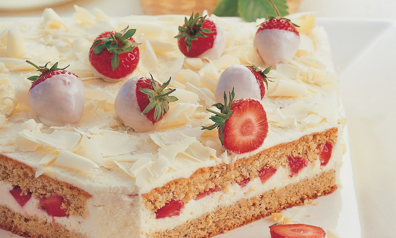 Torta s bijelom čokoladom i jagodama Recept | Dr. Oetker