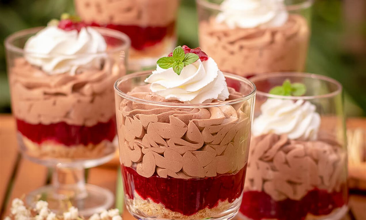 Čoko voćni desert u čaši Recept | Dr. Oetker